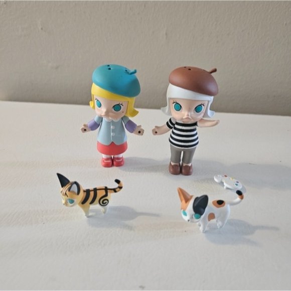POP MART | Toys | Pop Mart Molly Auction Molly Mini Figures Set Of 2 ...